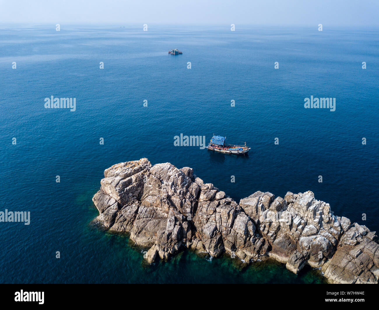 Large fishing trawlers hi-res stock photography and images - Alamy