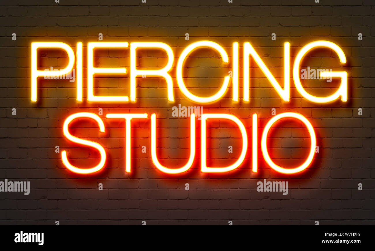 Wall design pierce hi-res stock photography and images - Alamy