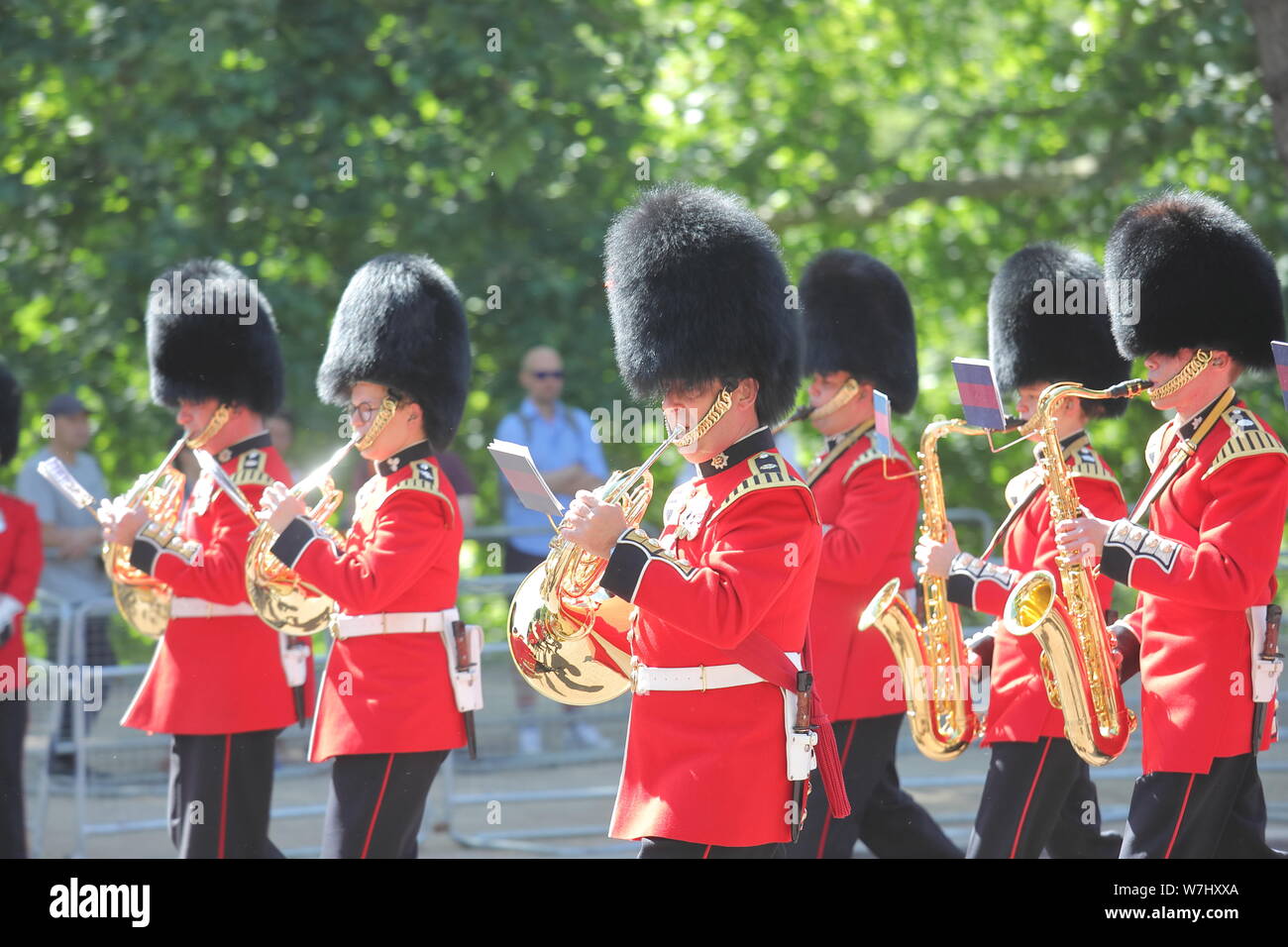 Buckingham palace royal parade London UK Stock Photo - Alamy