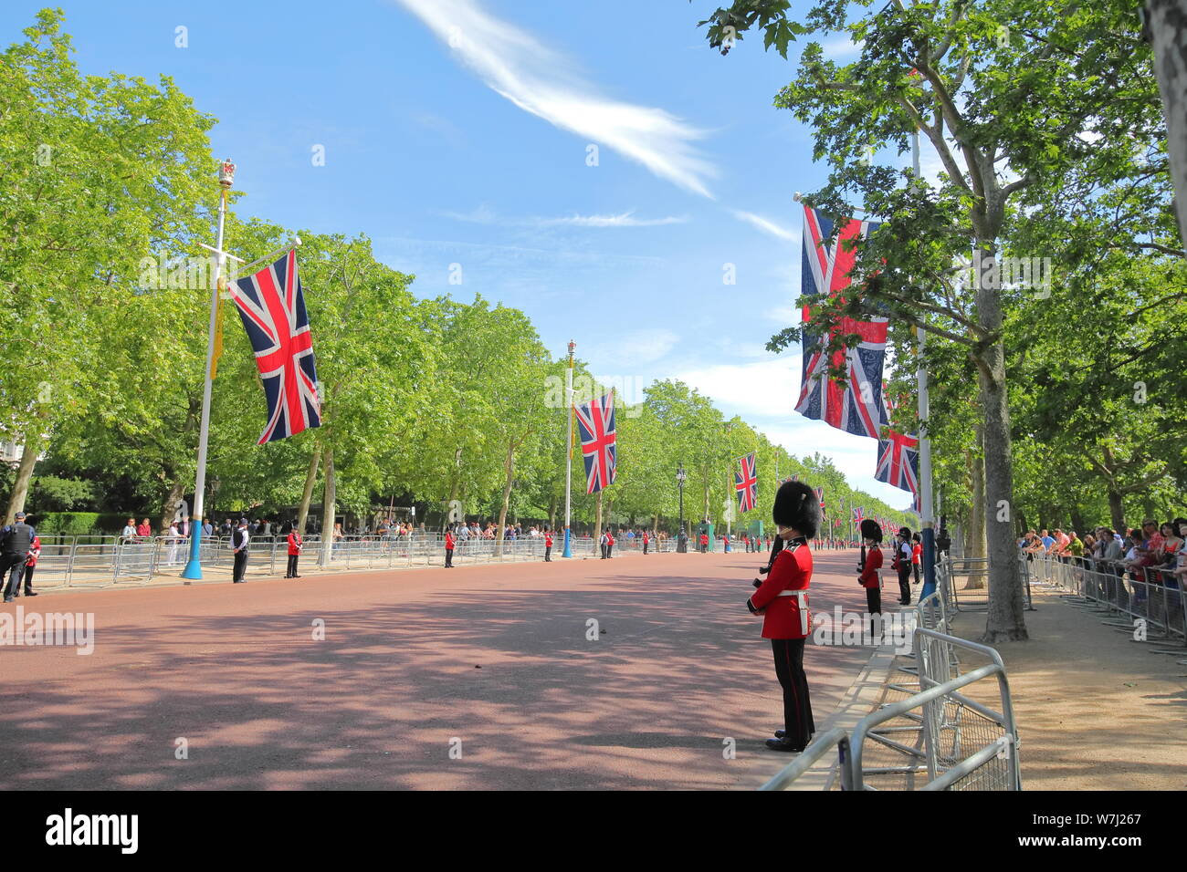 Buckingham palace royal parade London UK Stock Photo - Alamy