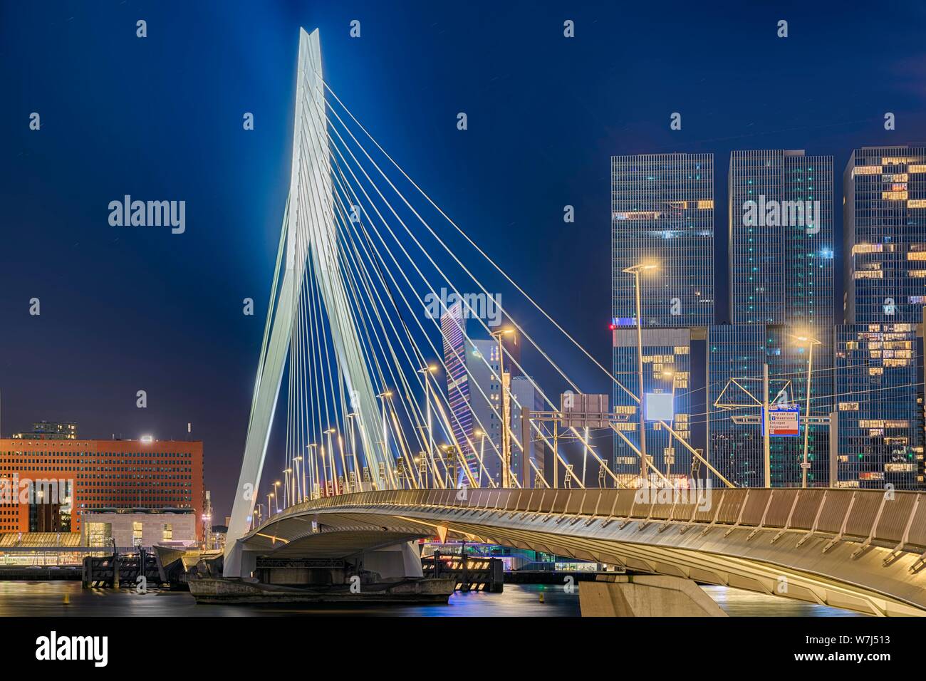 Rotterdam night view hi-res stock photography and images - Alamy
