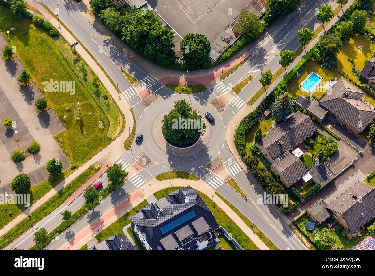 Aerial view, roundabout in residential area, Soest, North Rhine ...