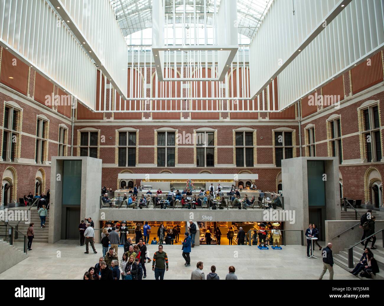 Interior view interior atrium hi-res stock photography and images - Alamy