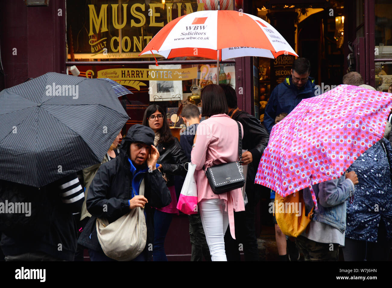 Edinburgh in the summer a popular place to visit in the uk Stock Photo ...