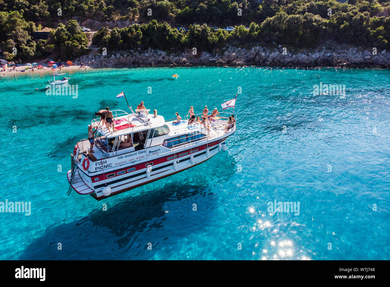 Divna beach at Peljesac peninsula in Croatia Stock Photo - Alamy