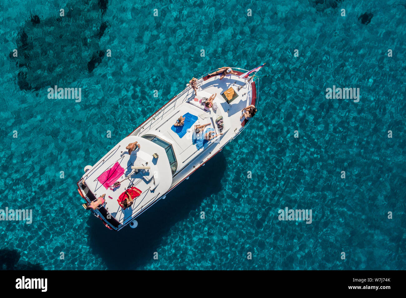 Divna beach at Peljesac peninsula in Croatia Stock Photo - Alamy