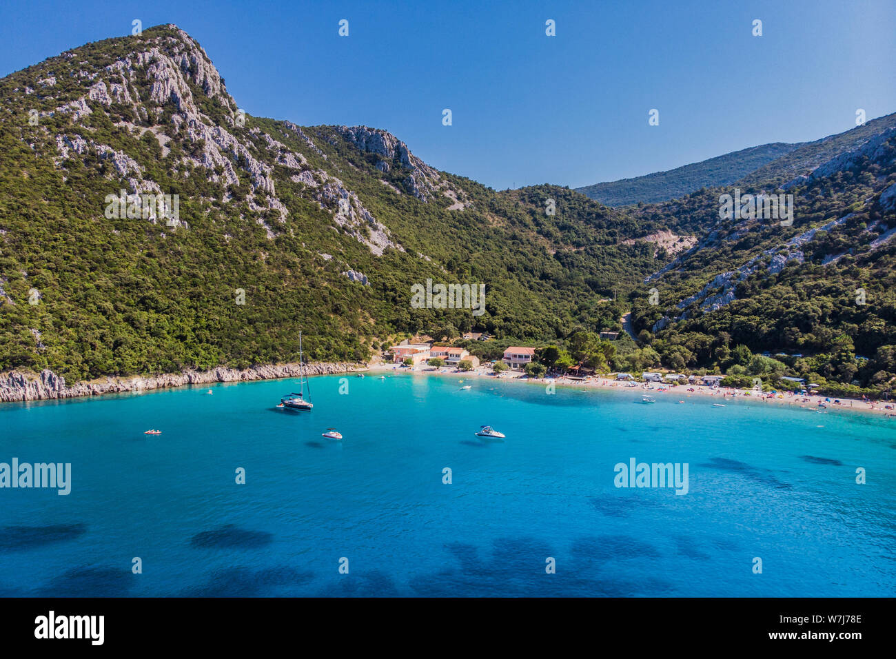 Divna beach at Peljesac peninsula in Croatia Stock Photo - Alamy