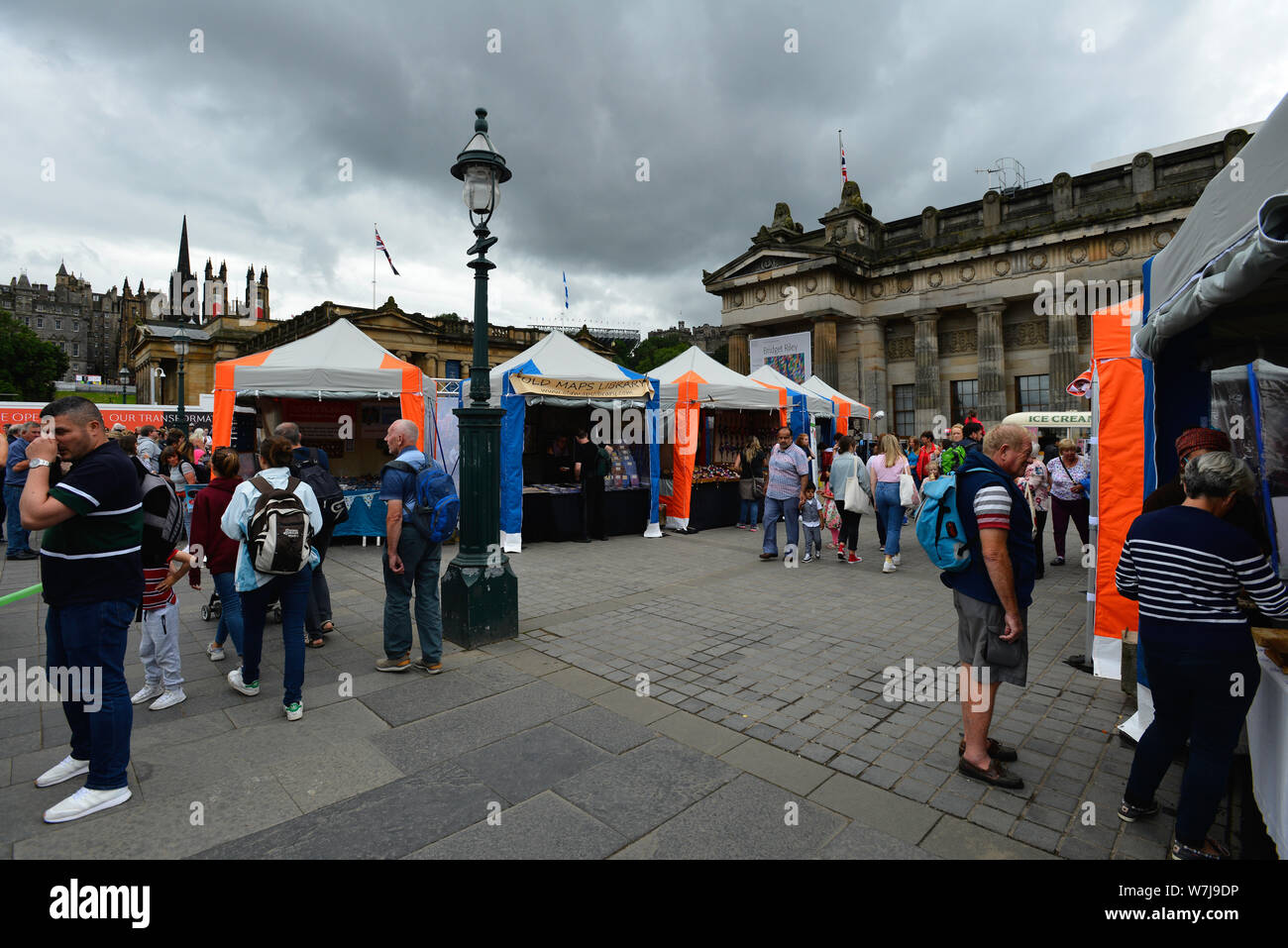 Edinburgh in the summer a popular place to visit in the uk Stock Photo ...