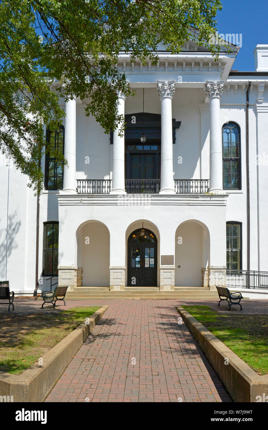 The historical Lafayette County Courthouse in Greek Revival style sits ...