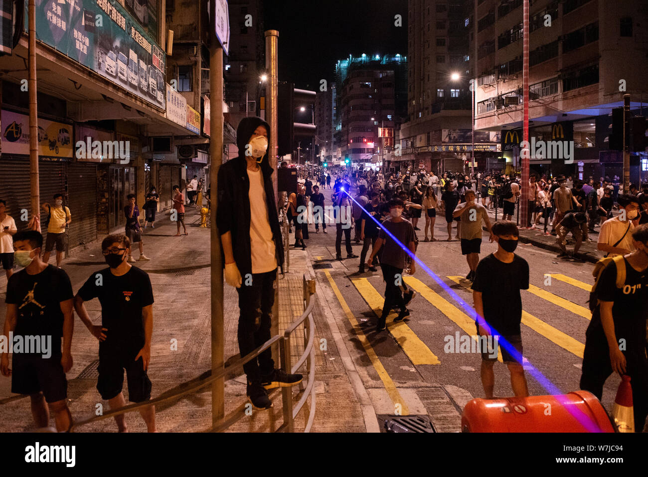 Laser weapons hi-res stock photography and images - Alamy