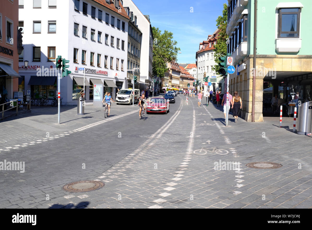 German street scene hi-res stock photography and images - Alamy