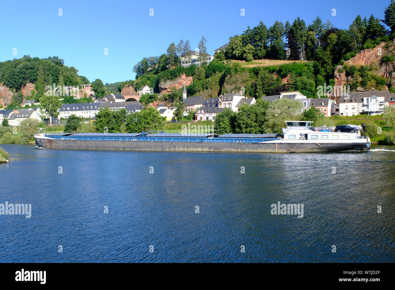 Shallow draft boat hi-res stock photography and images - Alamy