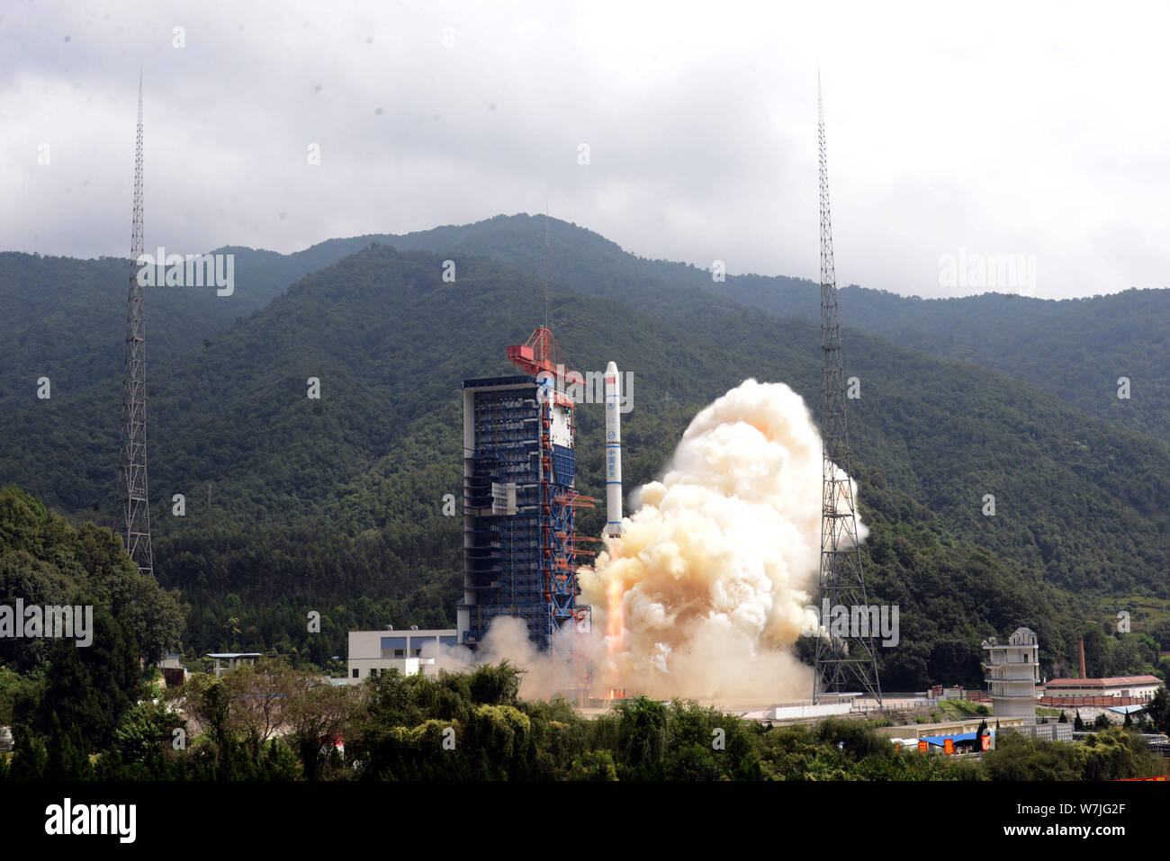 Long march 2c hi-res stock photography and images - Alamy