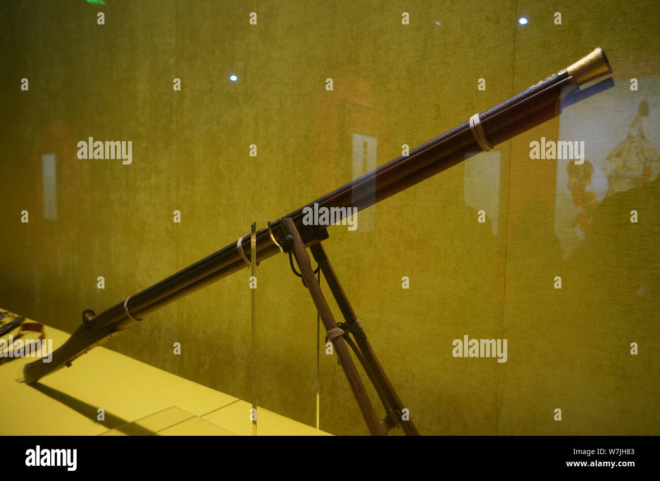 Qianlong emperor musket hi-res stock photography and images - Alamy