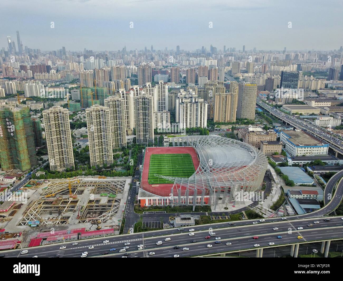 --FILE--Aerial view of Shanghai's first full-sized rooftop football ... --FILE--Aerial view of Shanghai's first full-sized rooftop football ...