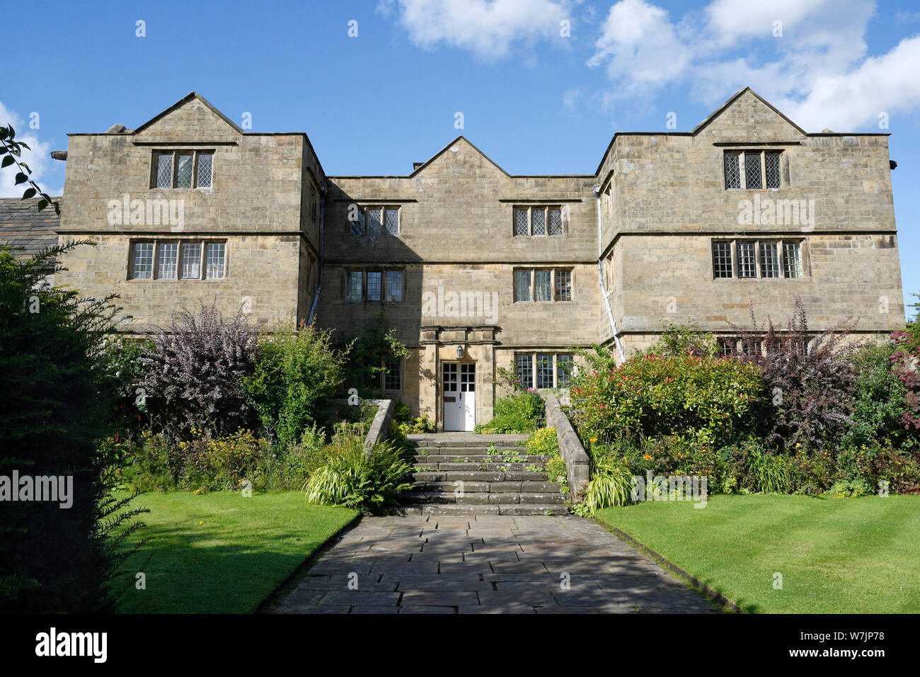 English manor house hi-res stock photography and images - Alamy