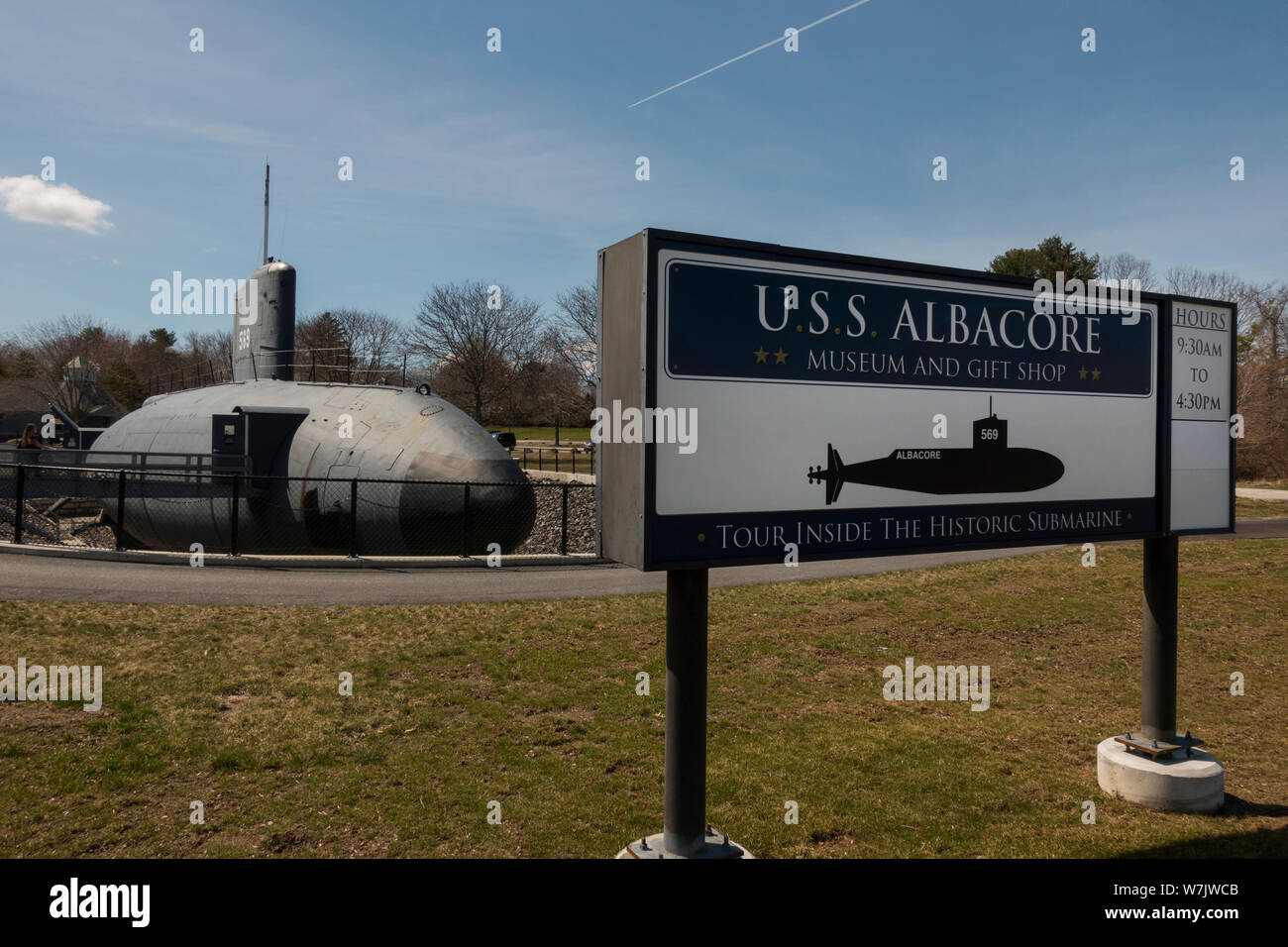 Uss albacore hi-res stock photography and images - Alamy