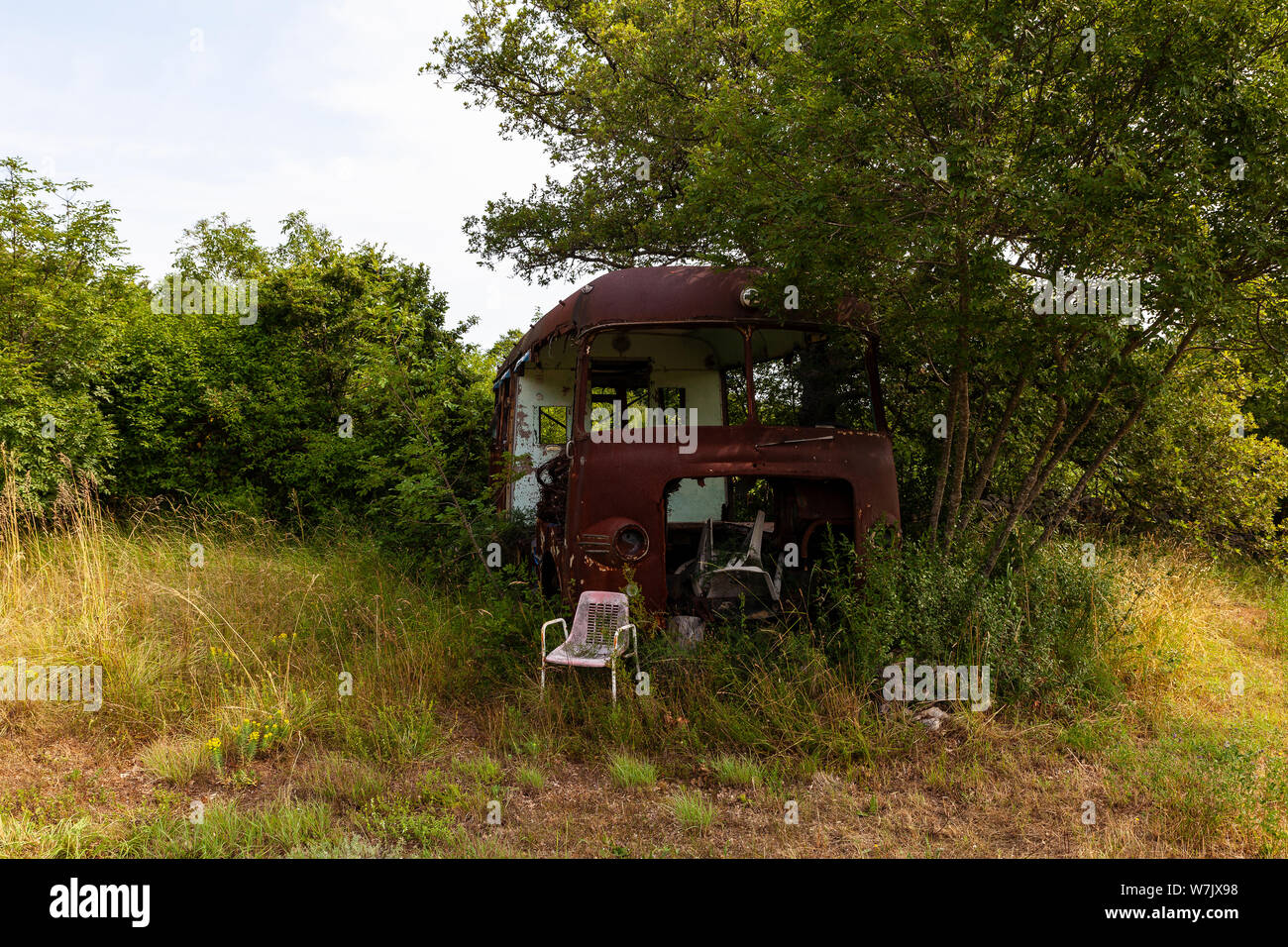 Rusty van hi-res stock photography and images - Alamy