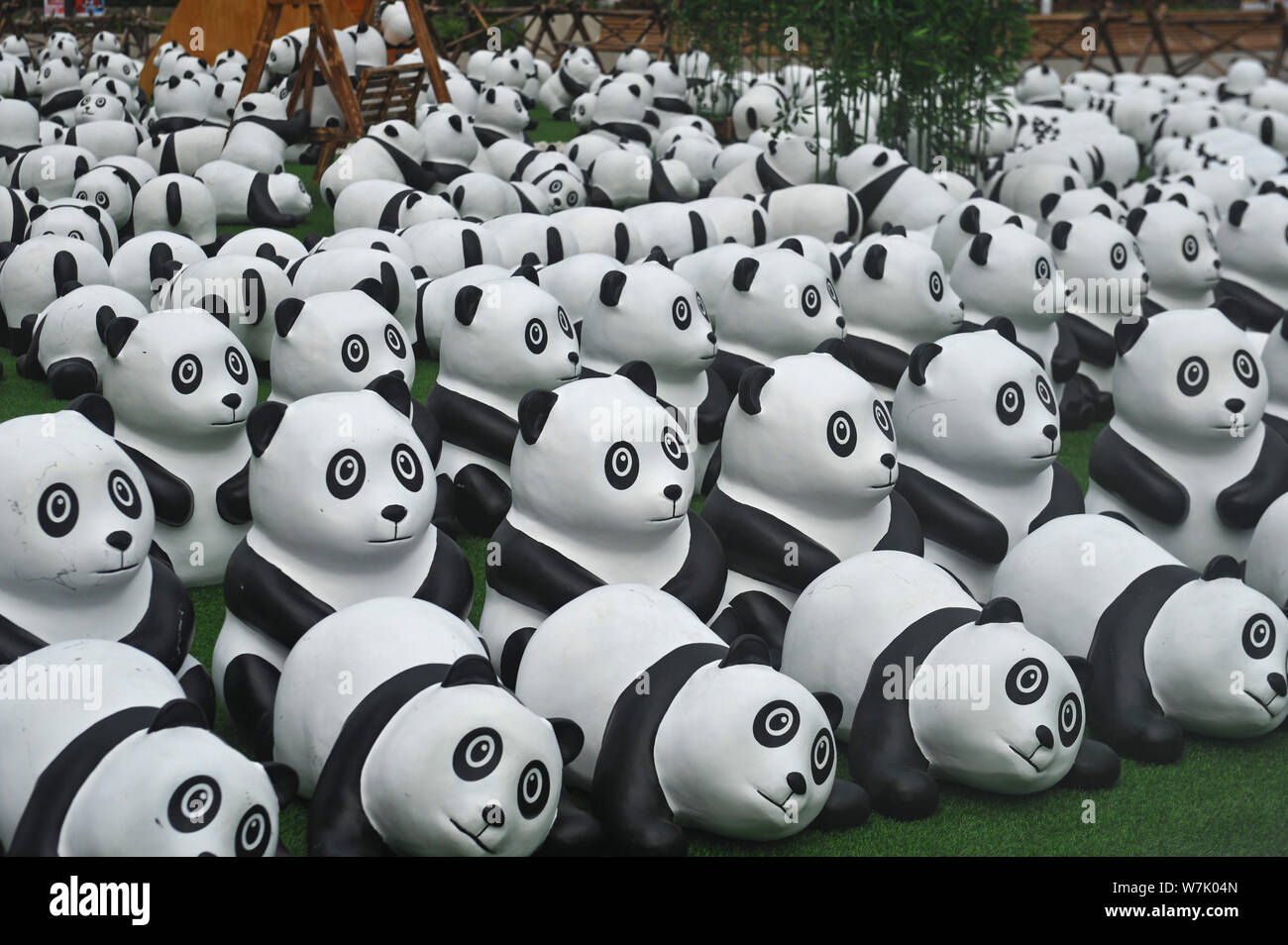 Panda sculptures shopping mall hi-res stock photography and images - Alamy