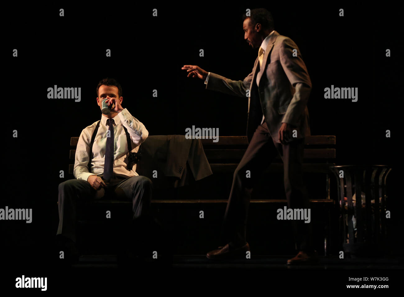 Bodyguard celebrity hi-res stock photography and images - Alamy