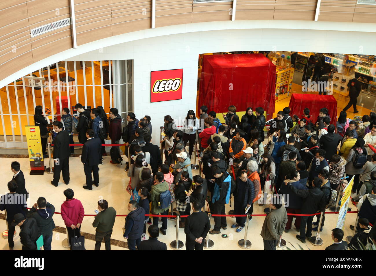 Toy maker hi-res stock photography and images - Alamy