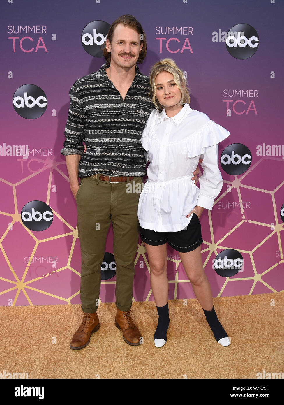 Aj michalka josh pence hi-res stock photography and images - Alamy