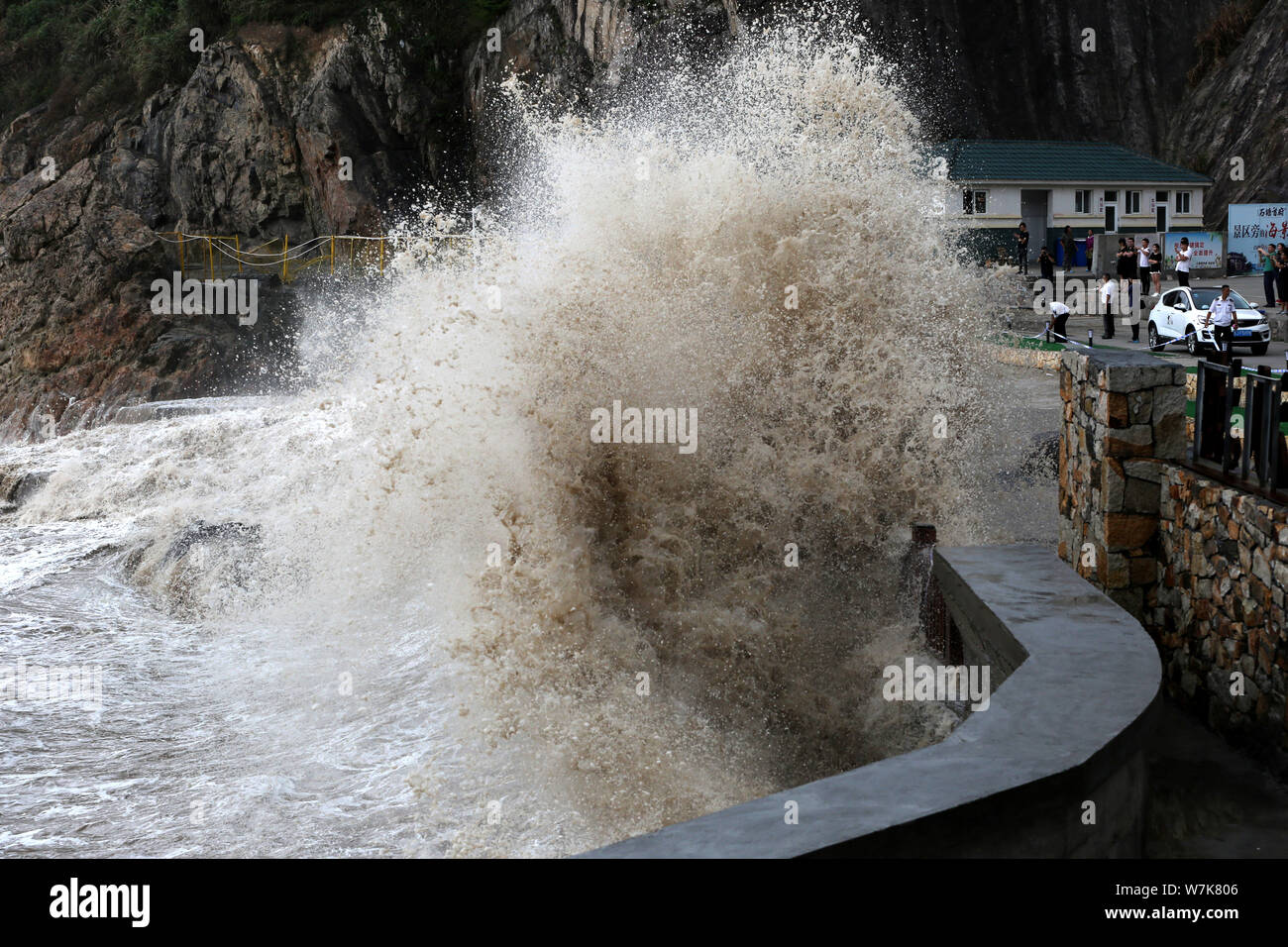 Wave surge city china hi-res stock photography and images - Alamy