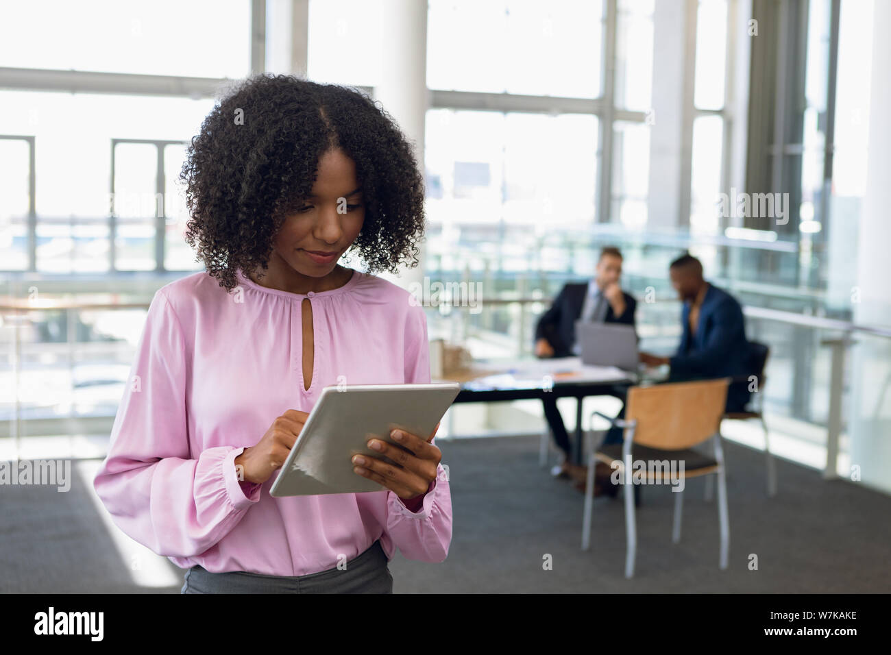Business people working in modern hi-res stock photography and images ...