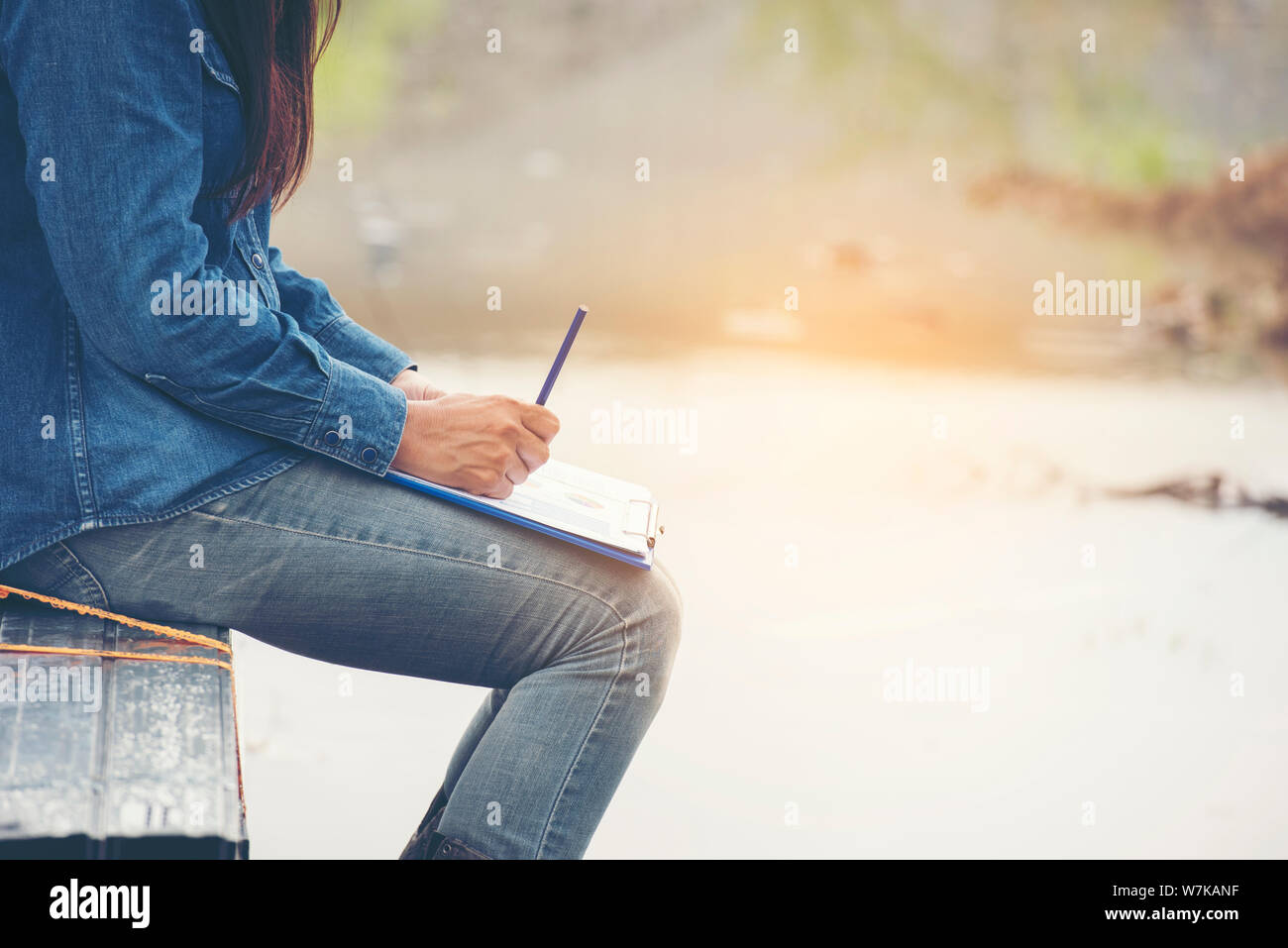 Engineering short note at construction site Stock Photo - Alamy