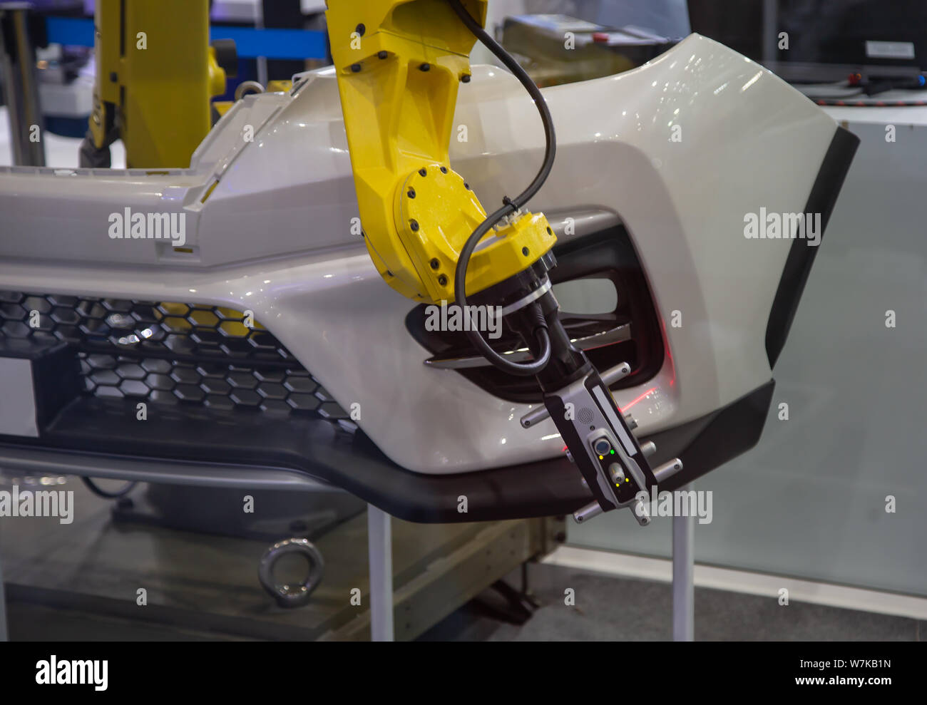 Automated robotic arm CMM scanning in automotive insustry Stock Photo ...