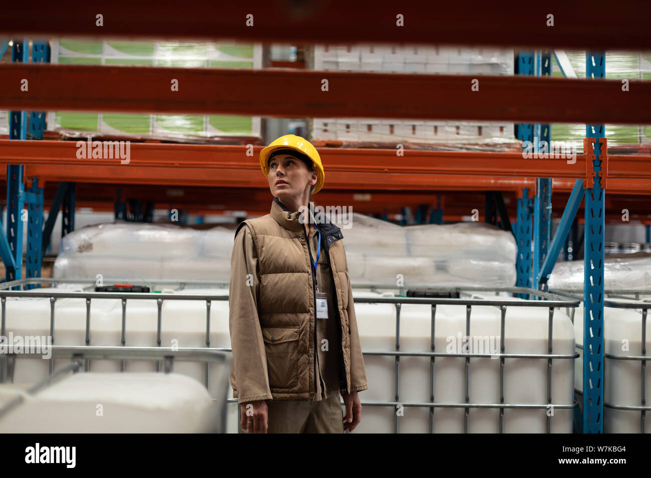 Female worker working in hi-res stock photography and images - Alamy