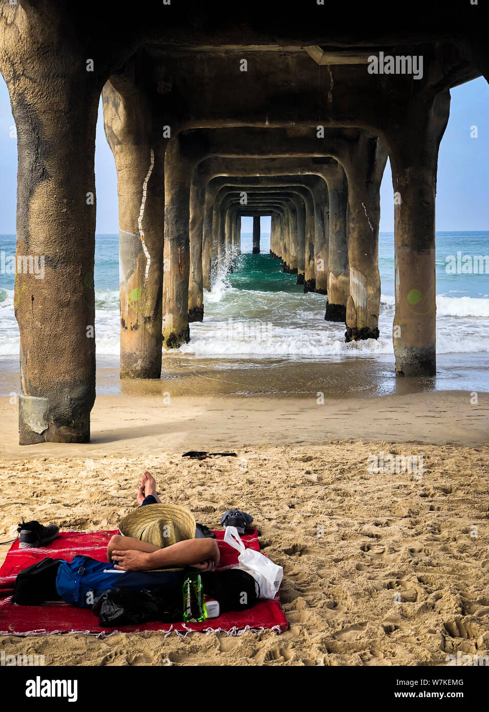 Laying on beach hi-res stock photography and images - Alamy