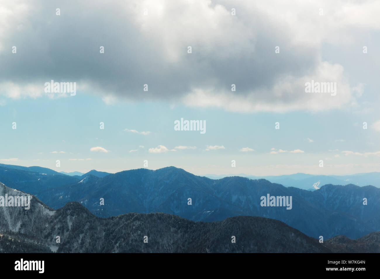 Layer green forest mountain hi-res stock photography and images - Alamy