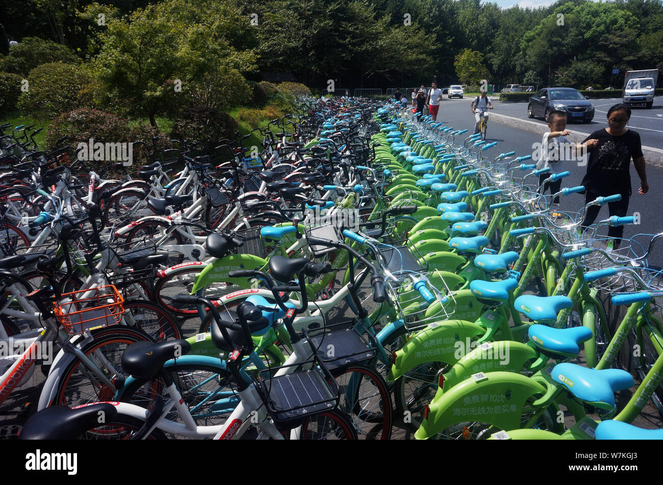 Hangzhou west lake bike hi-res stock photography and images - Alamy