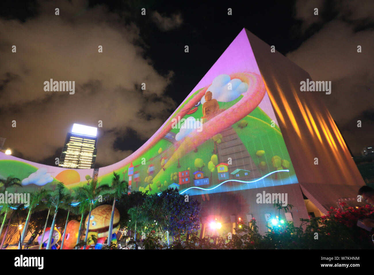 Projection mapping light show hi-res stock photography and images - Alamy