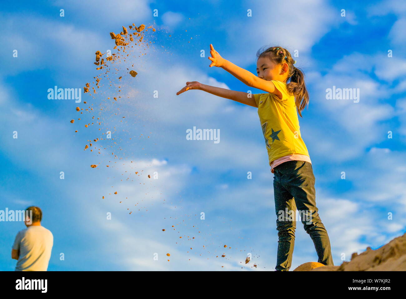 --FILE--A Chinese girl is pictured at the Badain Jaran Desert in north ...