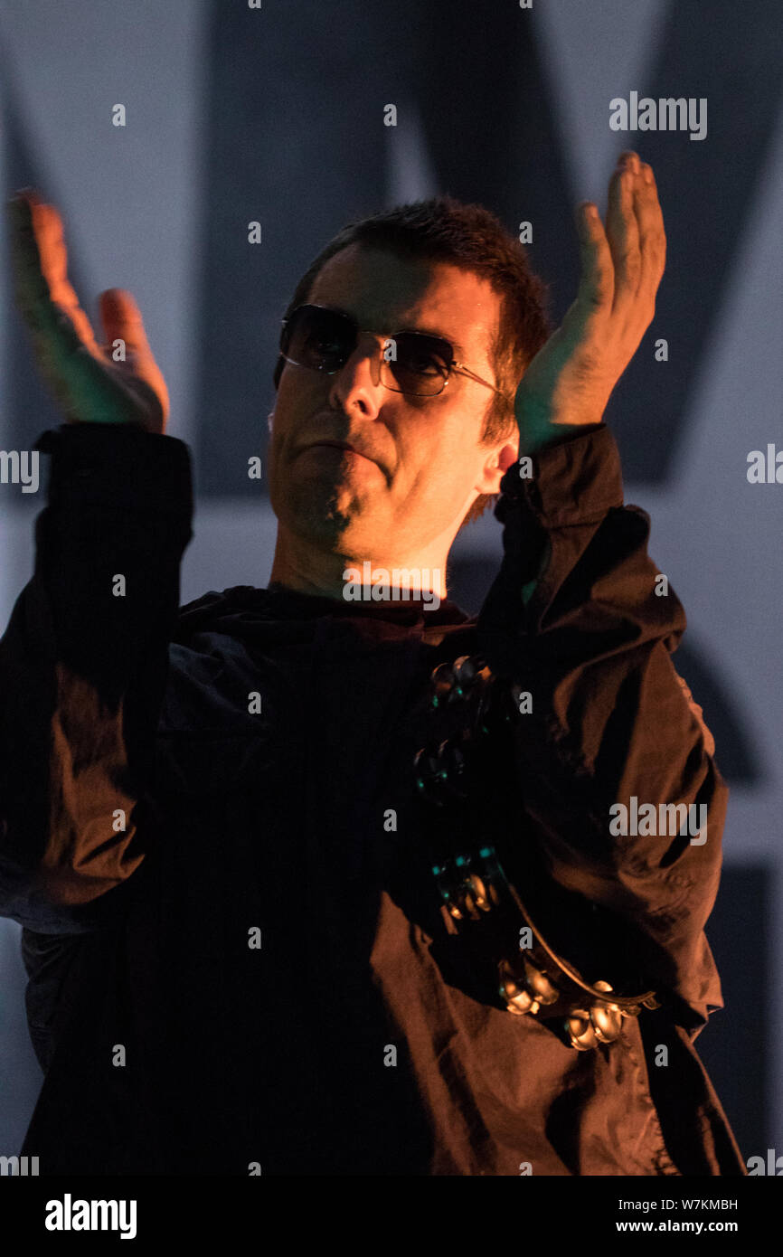 English musician, singer, and songwriter, former lead singer of the ...