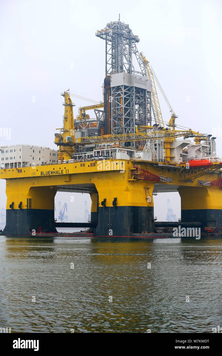 The ultra-deep-water semi-submersible drilling rig "Blue Whale II ...