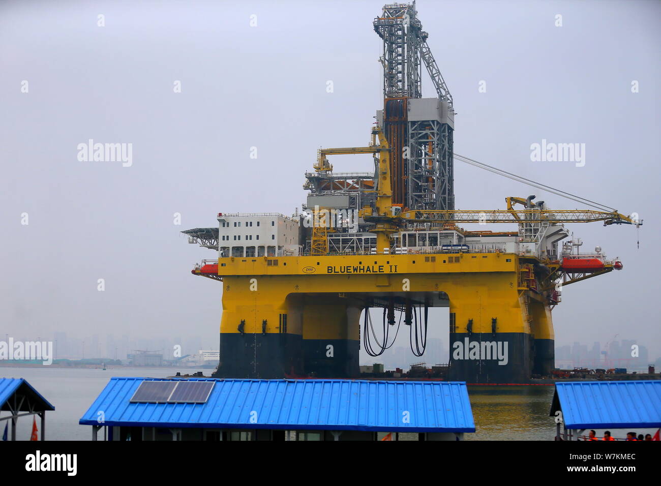 The ultra-deep-water semi-submersible drilling rig "Blue Whale II ...