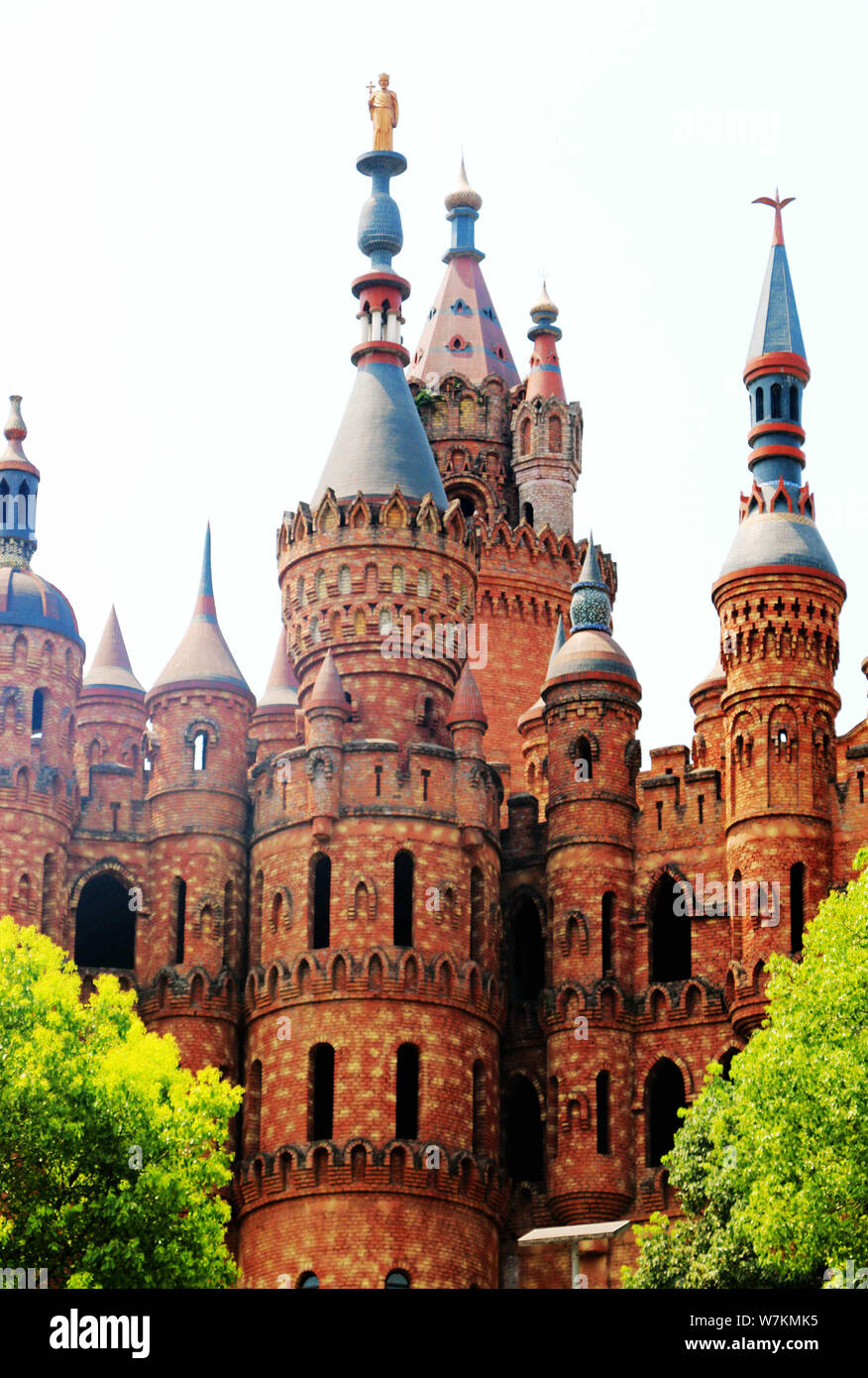 Fancy castle hi-res stock photography and images - Alamy