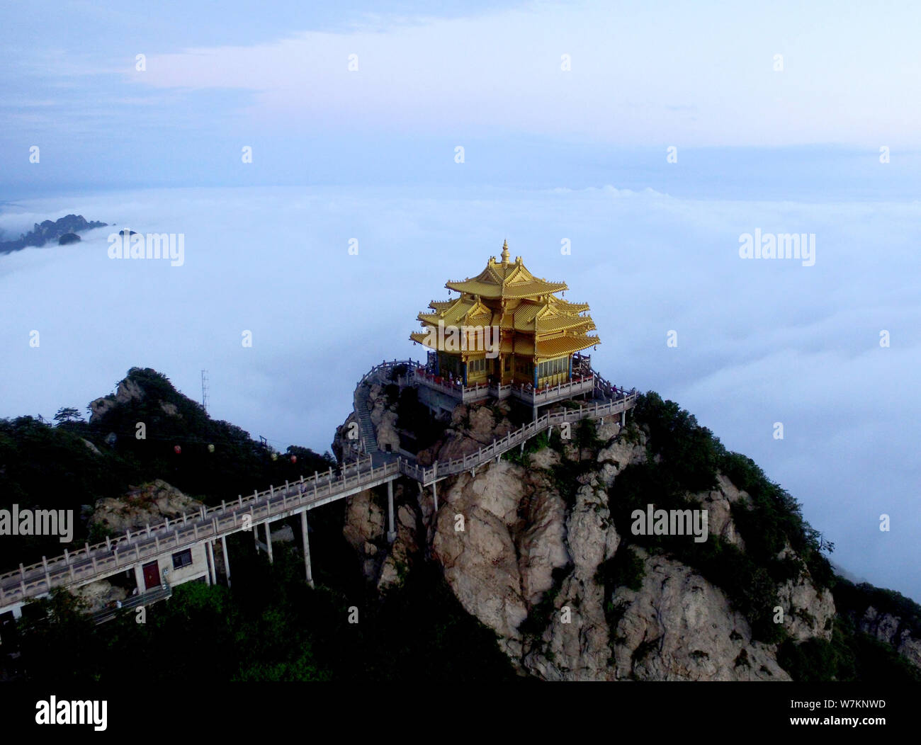 Laojun mountain hi-res stock photography and images - Alamy