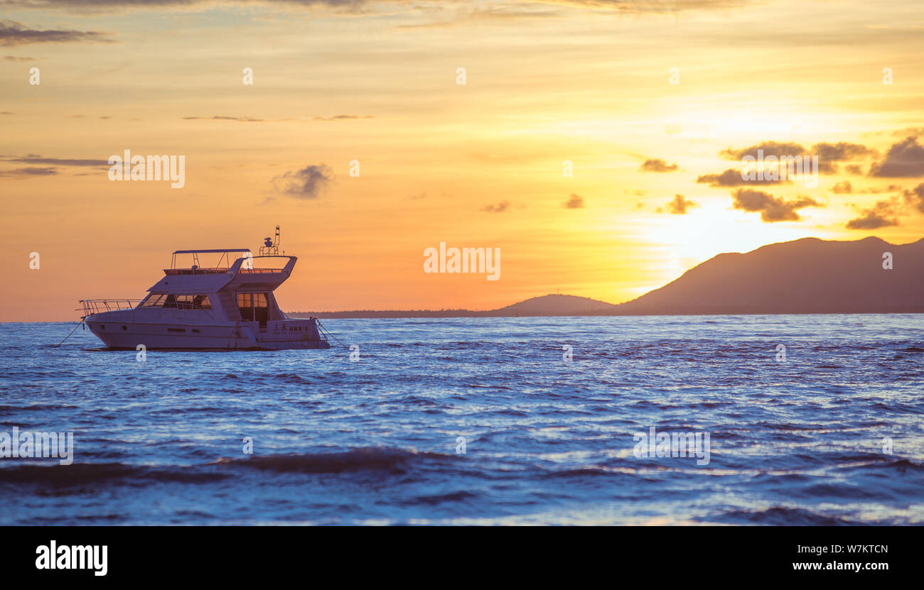 Yazhou bay hi-res stock photography and images - Alamy