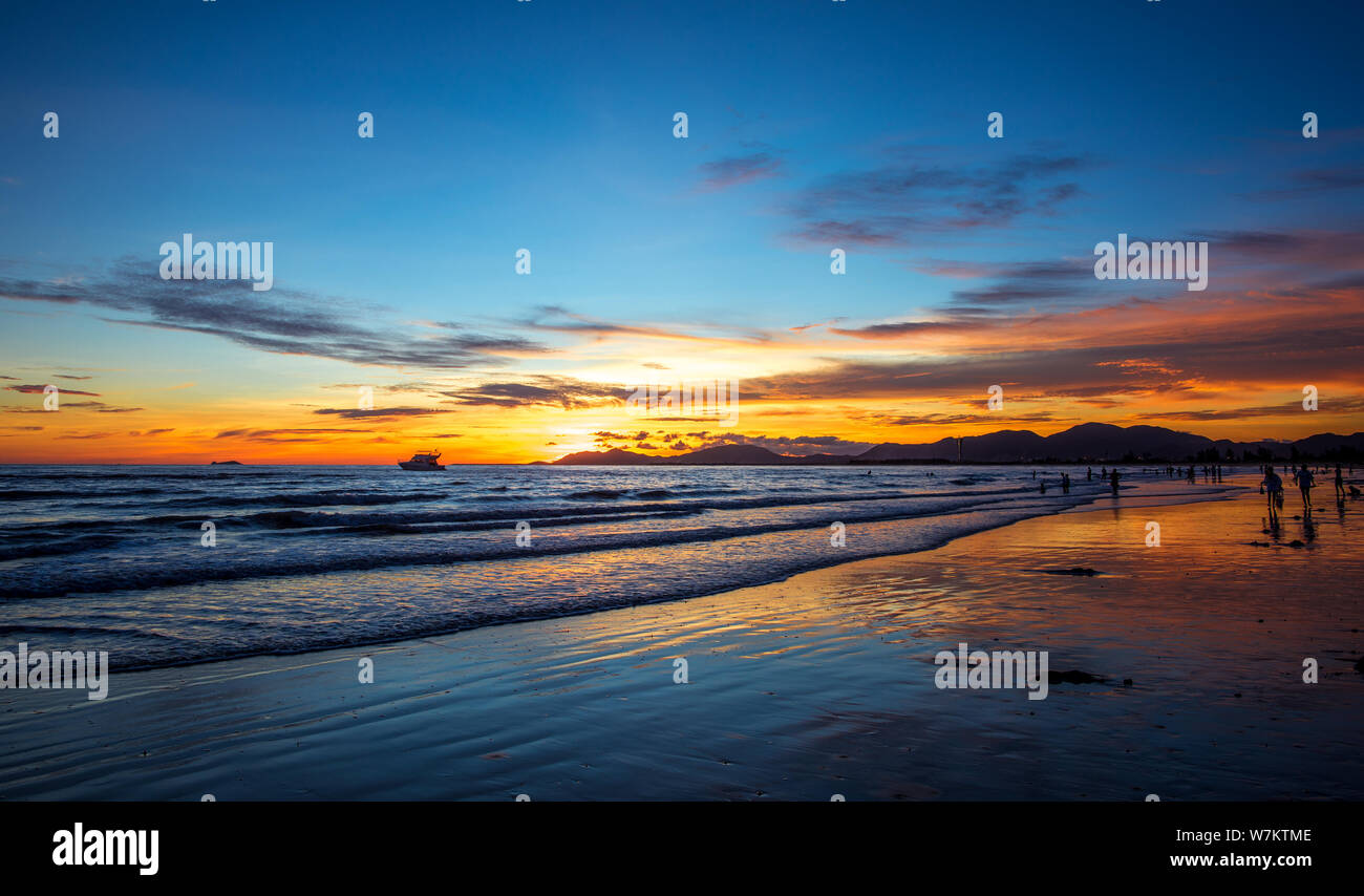Hainan scenery hi-res stock photography and images - Alamy