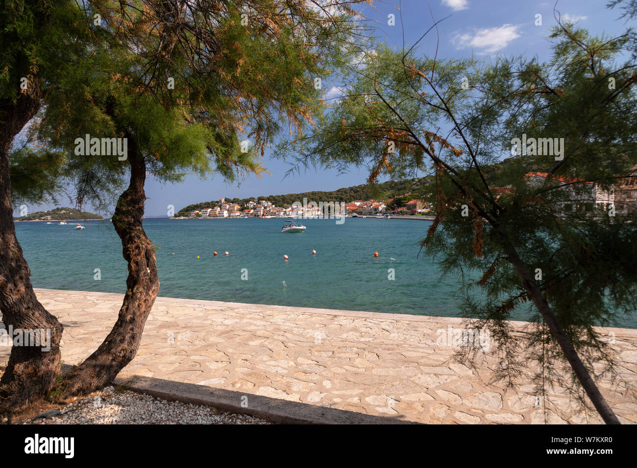 Tisno on the Adriatic coast of Croatia Stock Photo - Alamy