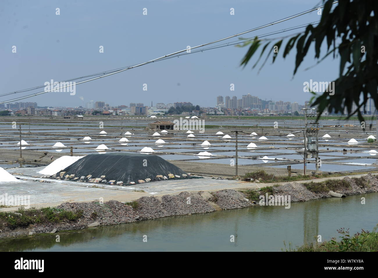 Saltworks china hi-res stock photography and images - Alamy