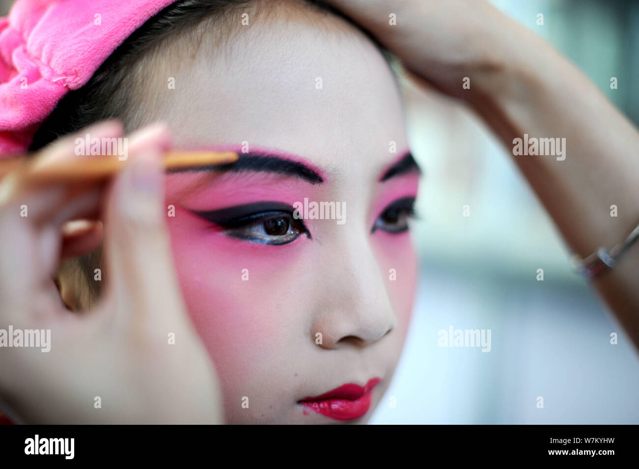 12-year-old Chinese girl Zhao Zhiting, a primary school student in her ...