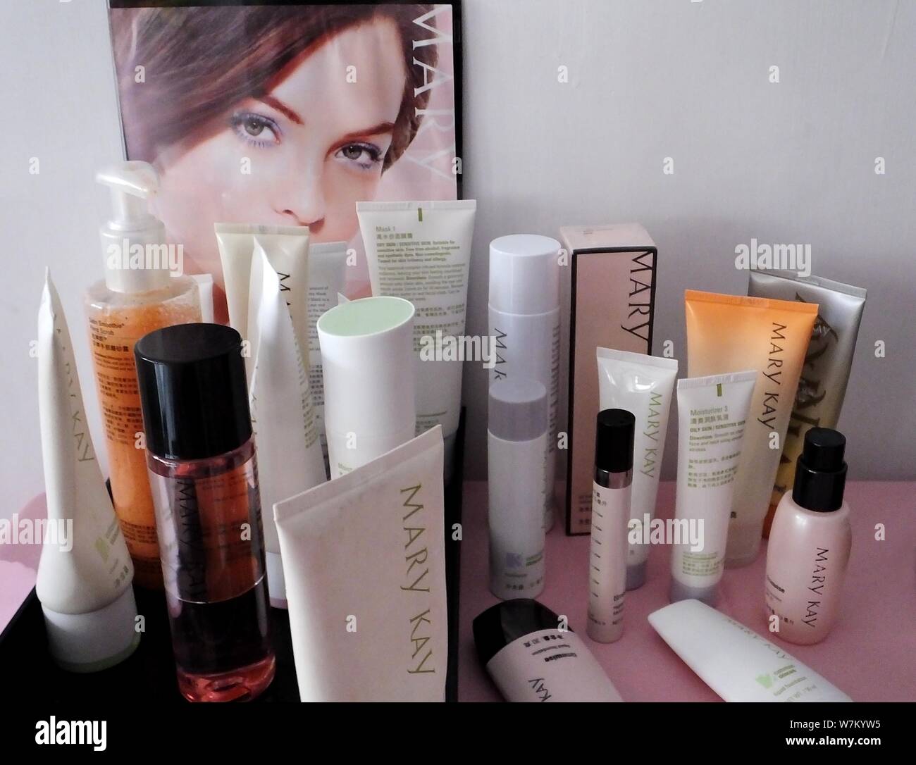 Mary kay hi-res stock photography and images - Alamy