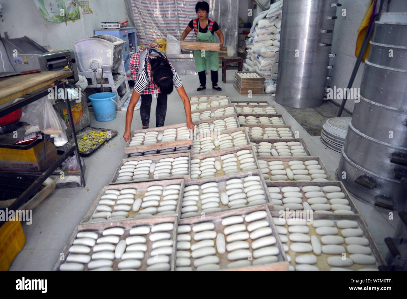 Steamed breads hi-res stock photography and images - Alamy