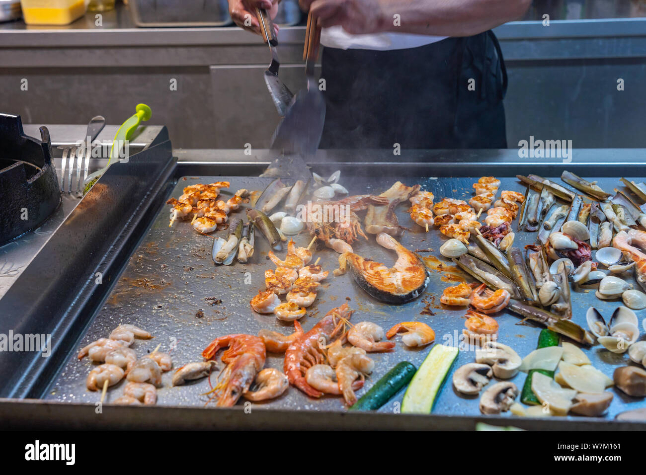 Buffets table hi-res stock photography and images - Alamy