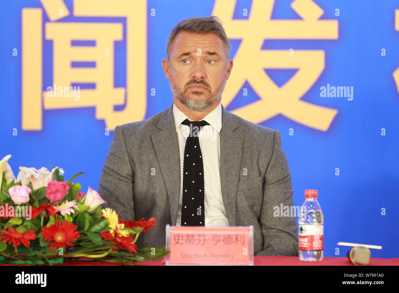 Snooker star stephen hendry hi-res stock photography and images - Alamy